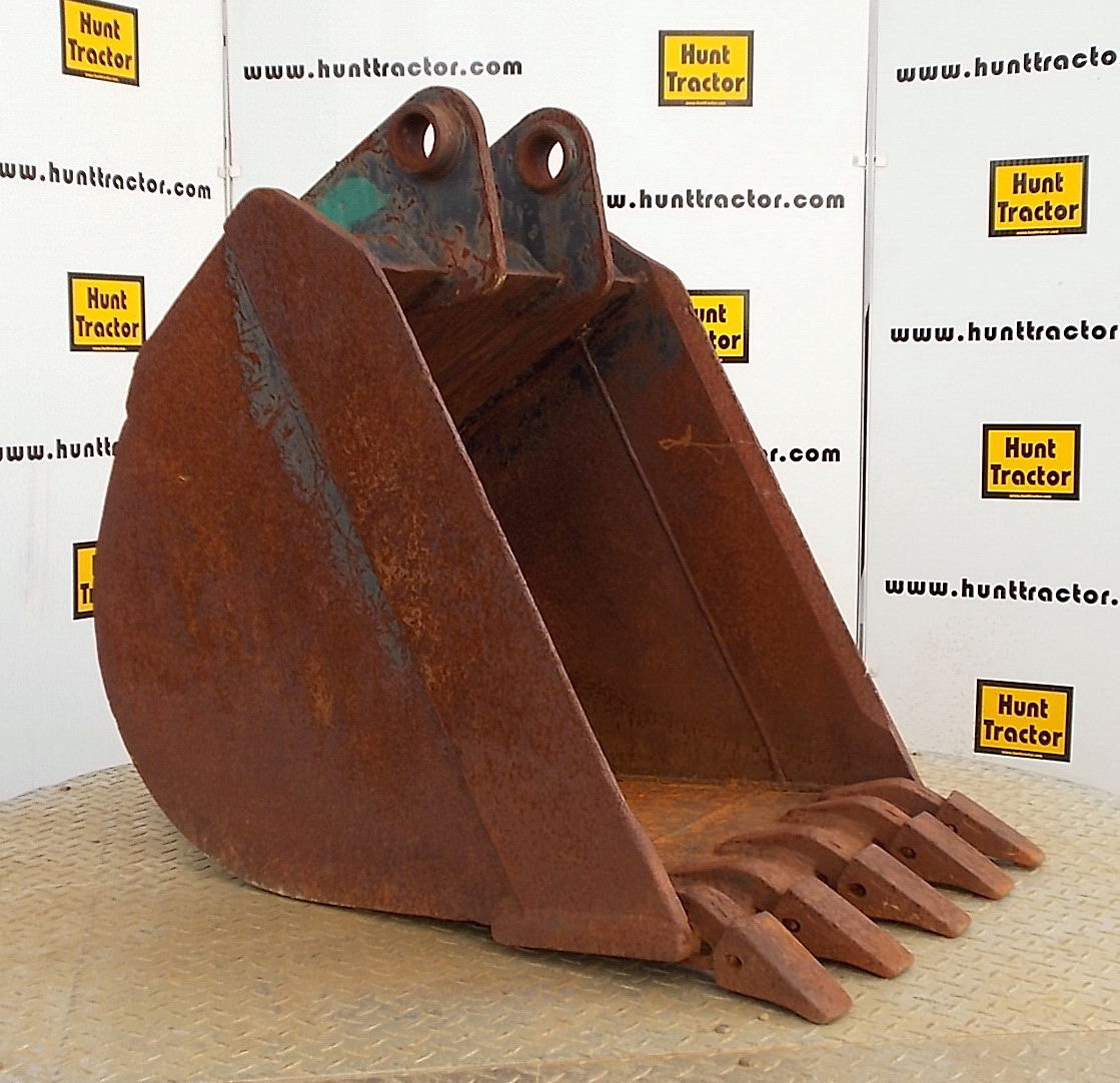 Used 24" JCB 214 Sitemaster Pin-On Backhoe Bucket For Sale