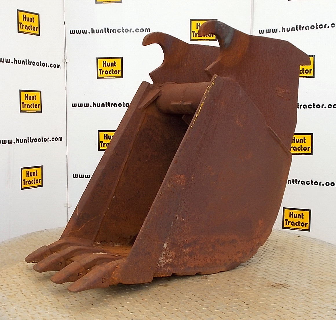 Used 18" CWS Wedge Excavator Bucket For Sale