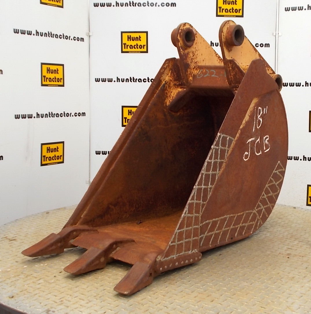 Used 18" JCB 3CX Pin-On Backhoe Bucket For Sale