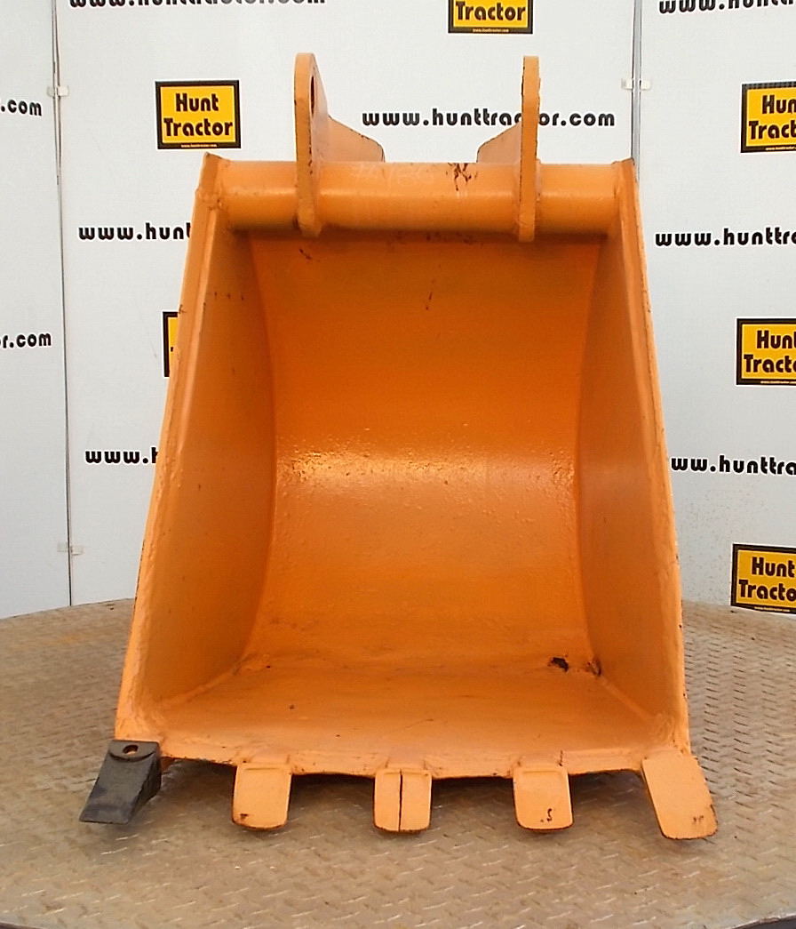 Used 24" Case 580B Pin-On Backhoe Bucket For Sale
