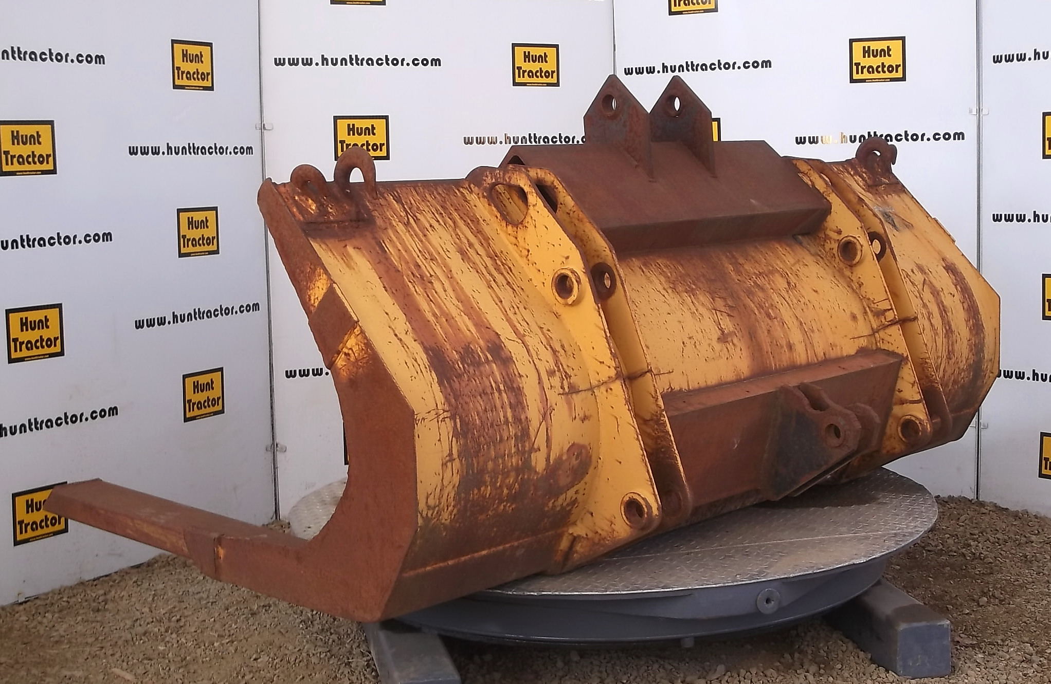 Used 80" Case 580L Pin-On General Purpose Loader Bucket For Sale