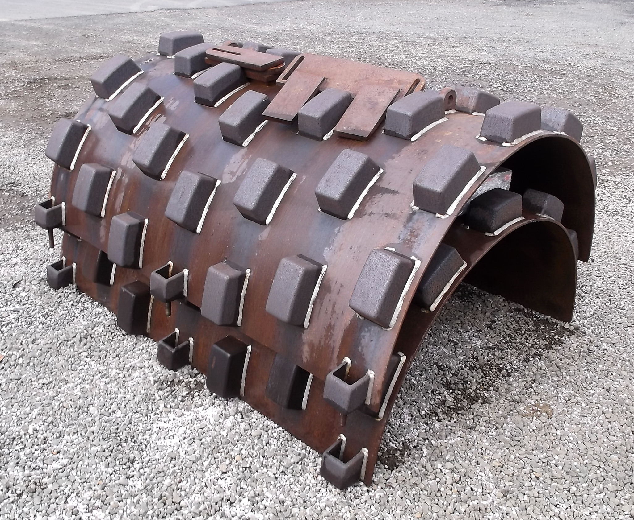 Used 66" Ingersoll-Rand SD77DX Padfoot Roller Shell Kit For Sale