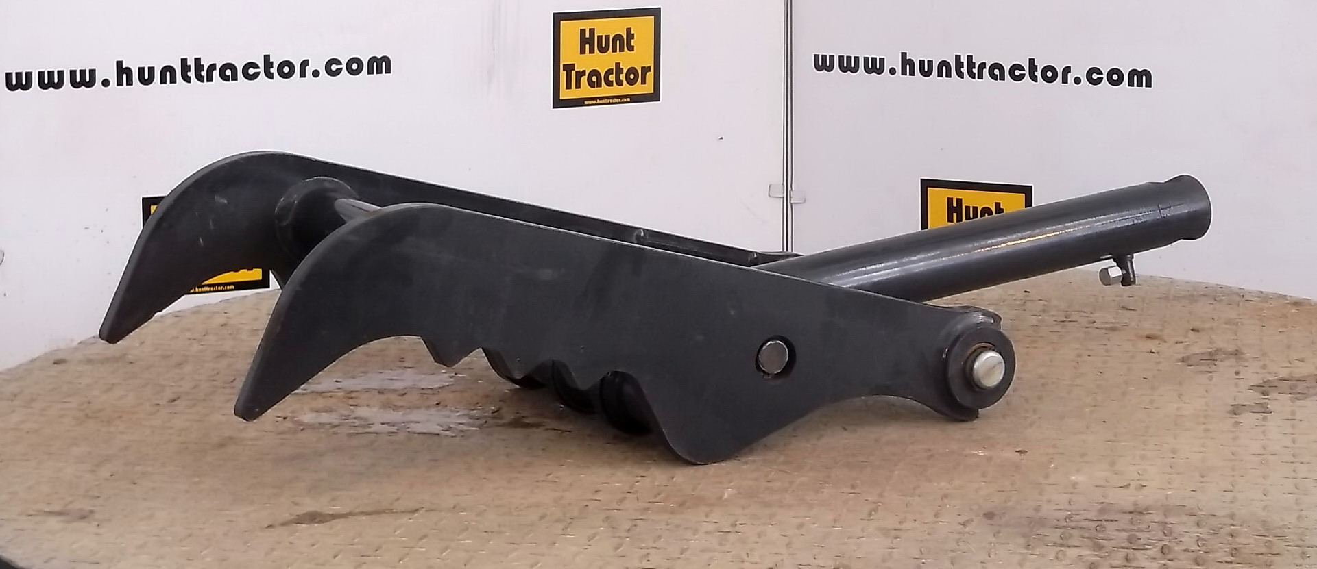 Hunt Tractor - New Bobcat 331 Hydraulic Thumb For Sale