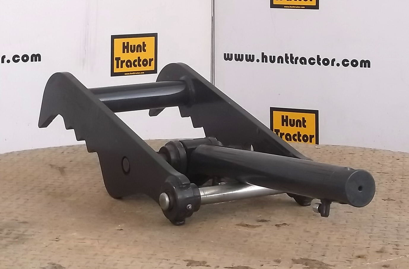 Hunt Tractor - New Bobcat 331 Hydraulic Thumb For Sale