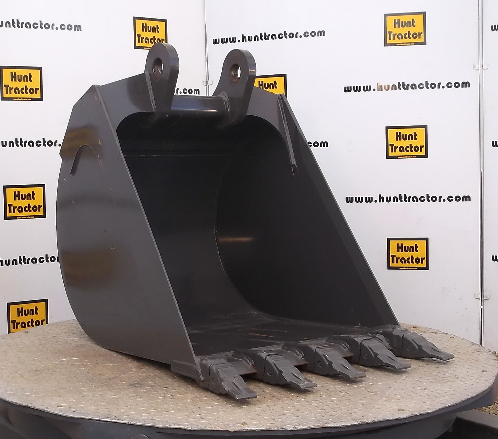 New 30" Case 580N Pin-On Backhoe Bucket For Sale
