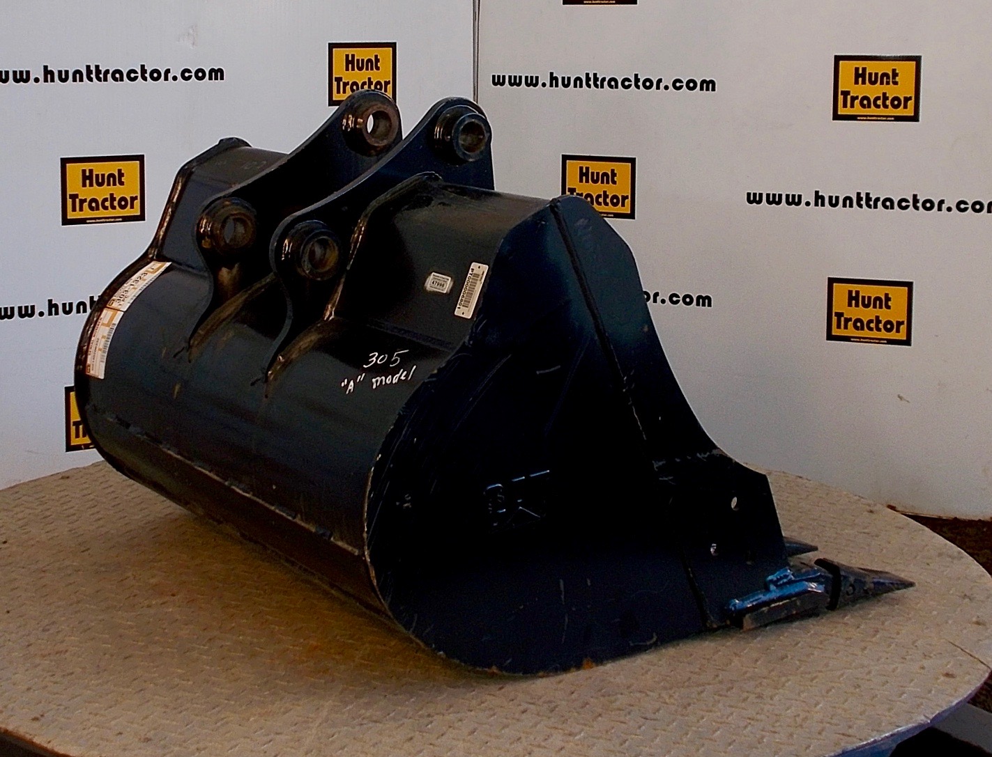 New 36" Caterpillar 304CR Pin-On Mini-Excavator Bucket For Sale