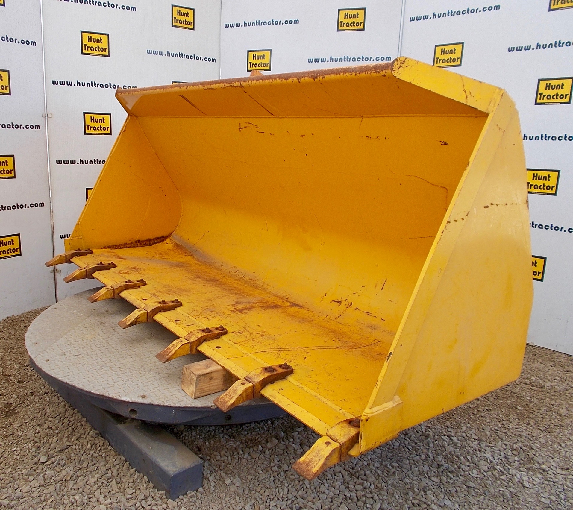 New 92" John Deere 410 Pin-On General Purpose Loader Bucket For Sale