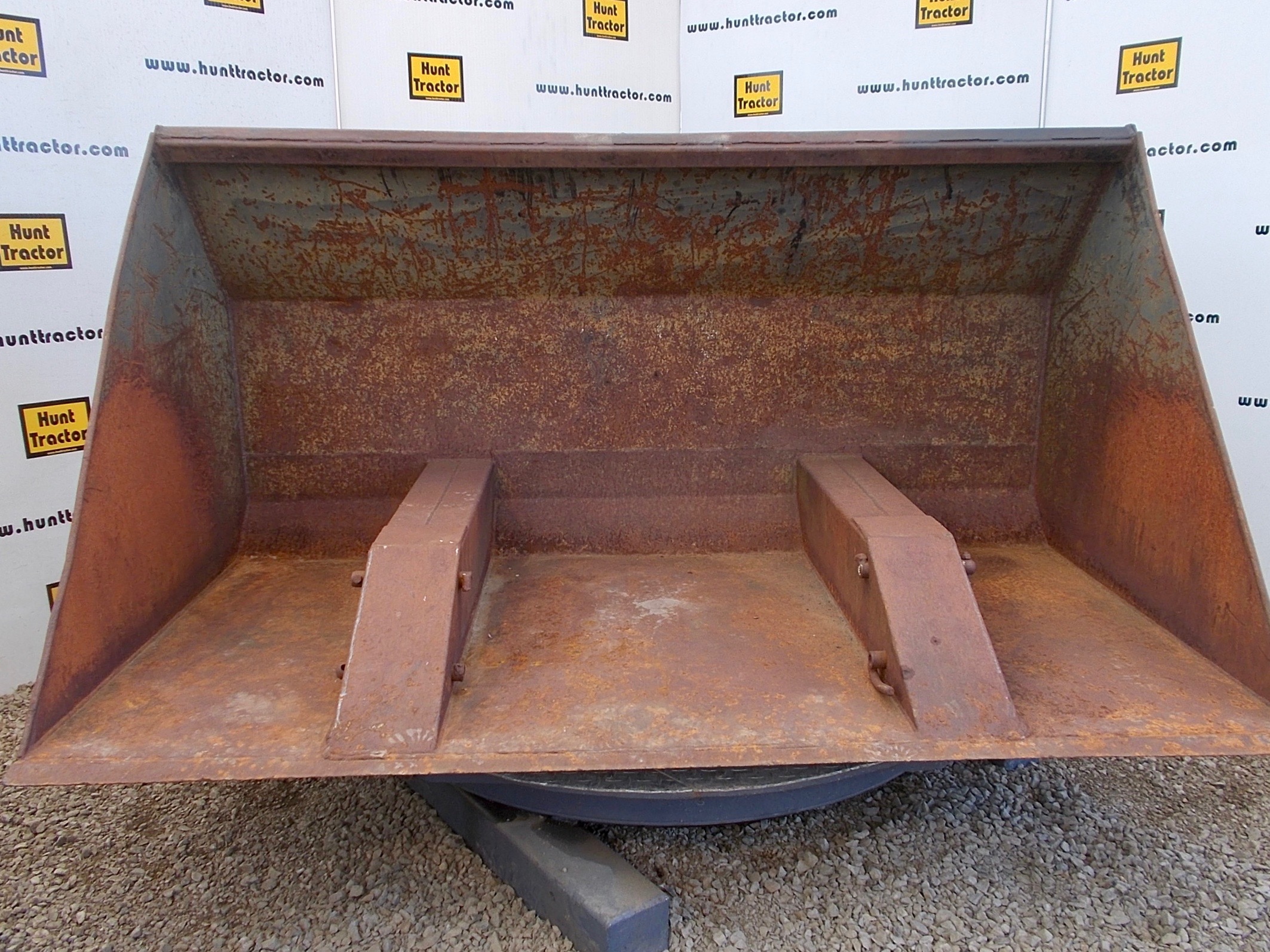 Used 79" Quick Change Roll-Out Loader Bucket For Sale