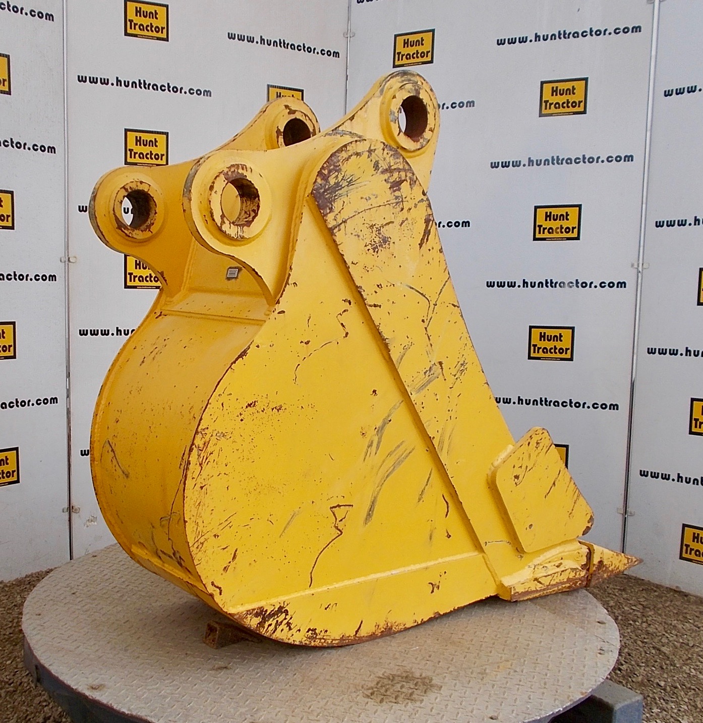 New 26" Komatsu PC300-3 Pin-On Excavator Bucket For Sale