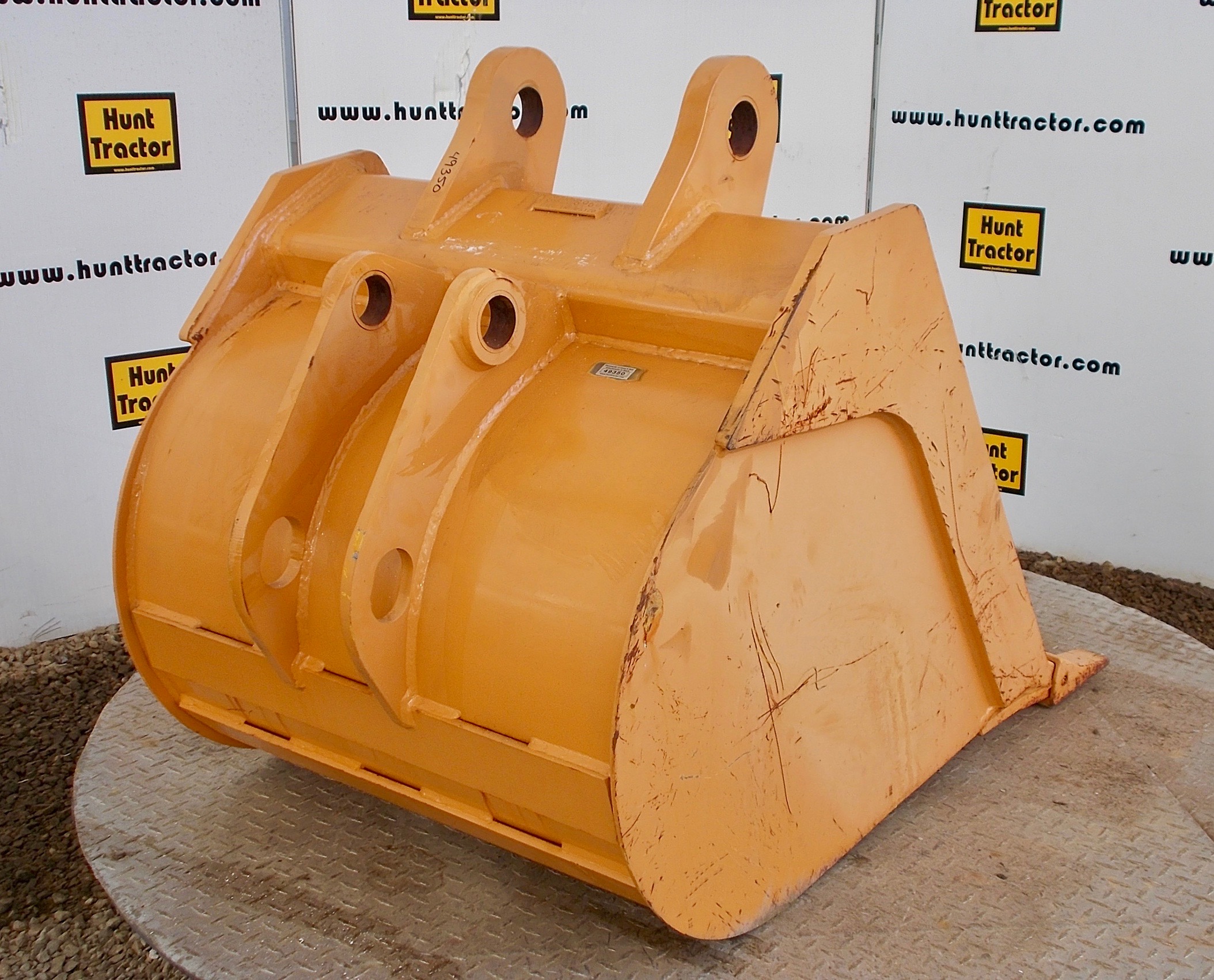 New 30" Case 580N Pin-On Backhoe Bucket For Sale