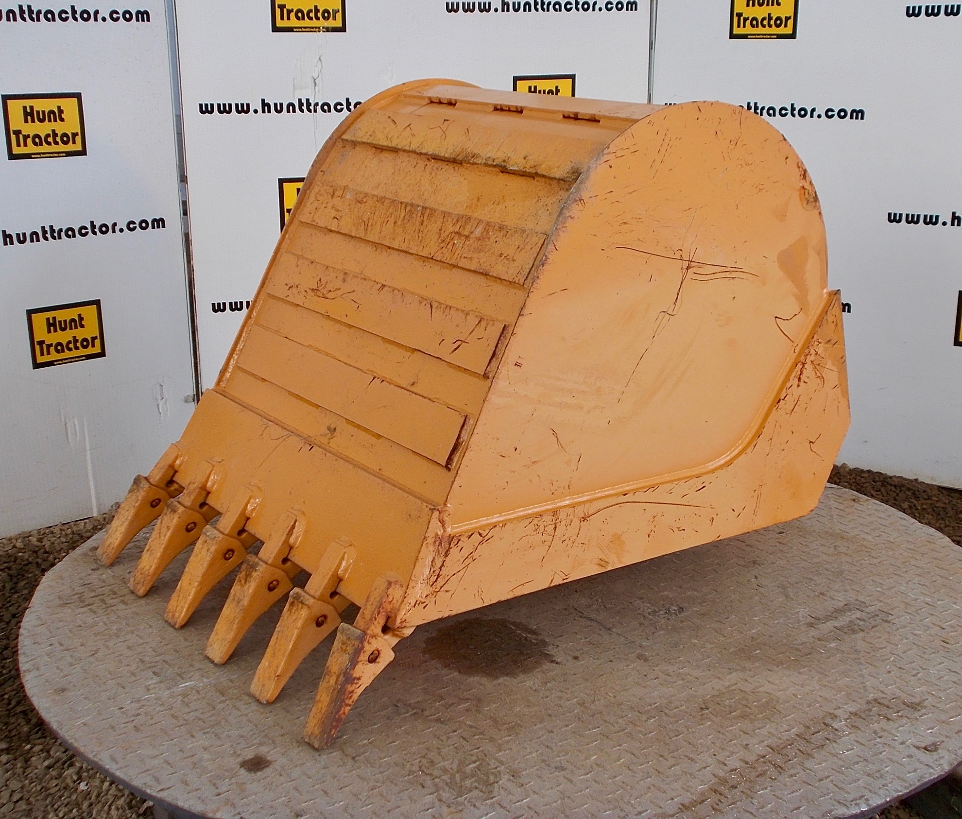 New 30" Case 580SN Pin-On Backhoe Bucket For Sale