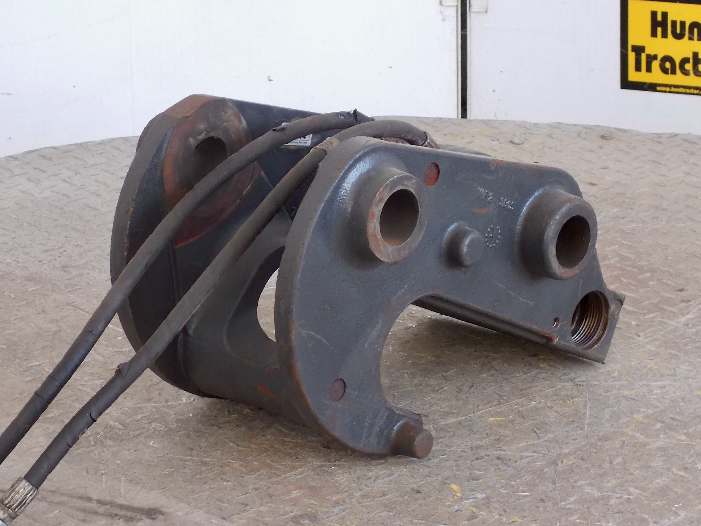 Used E55 Hydraulic Bobcat X-Change Quick Change For Sale