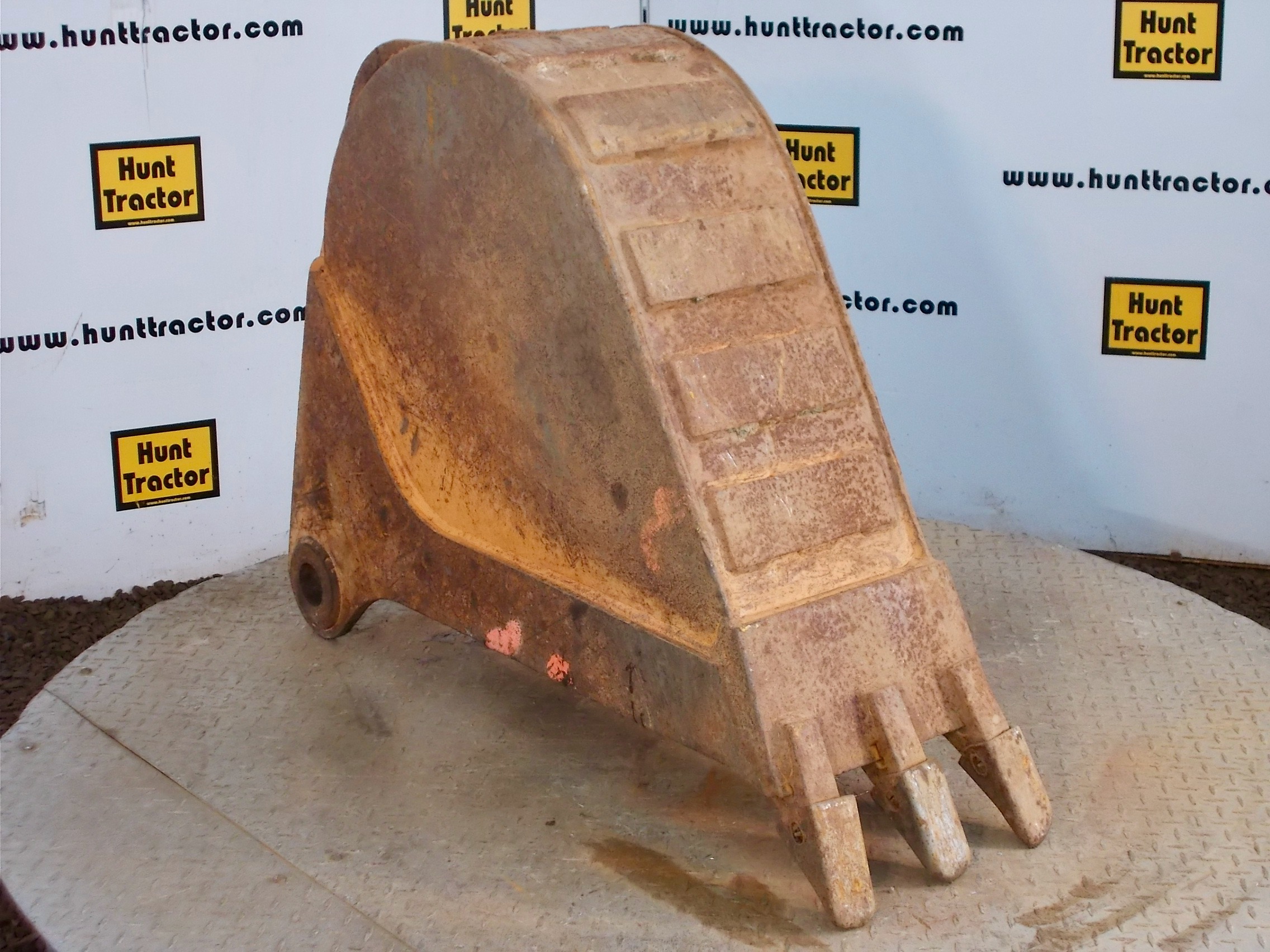 Used 12" Case 580SN Pin-On Backhoe Bucket For Sale