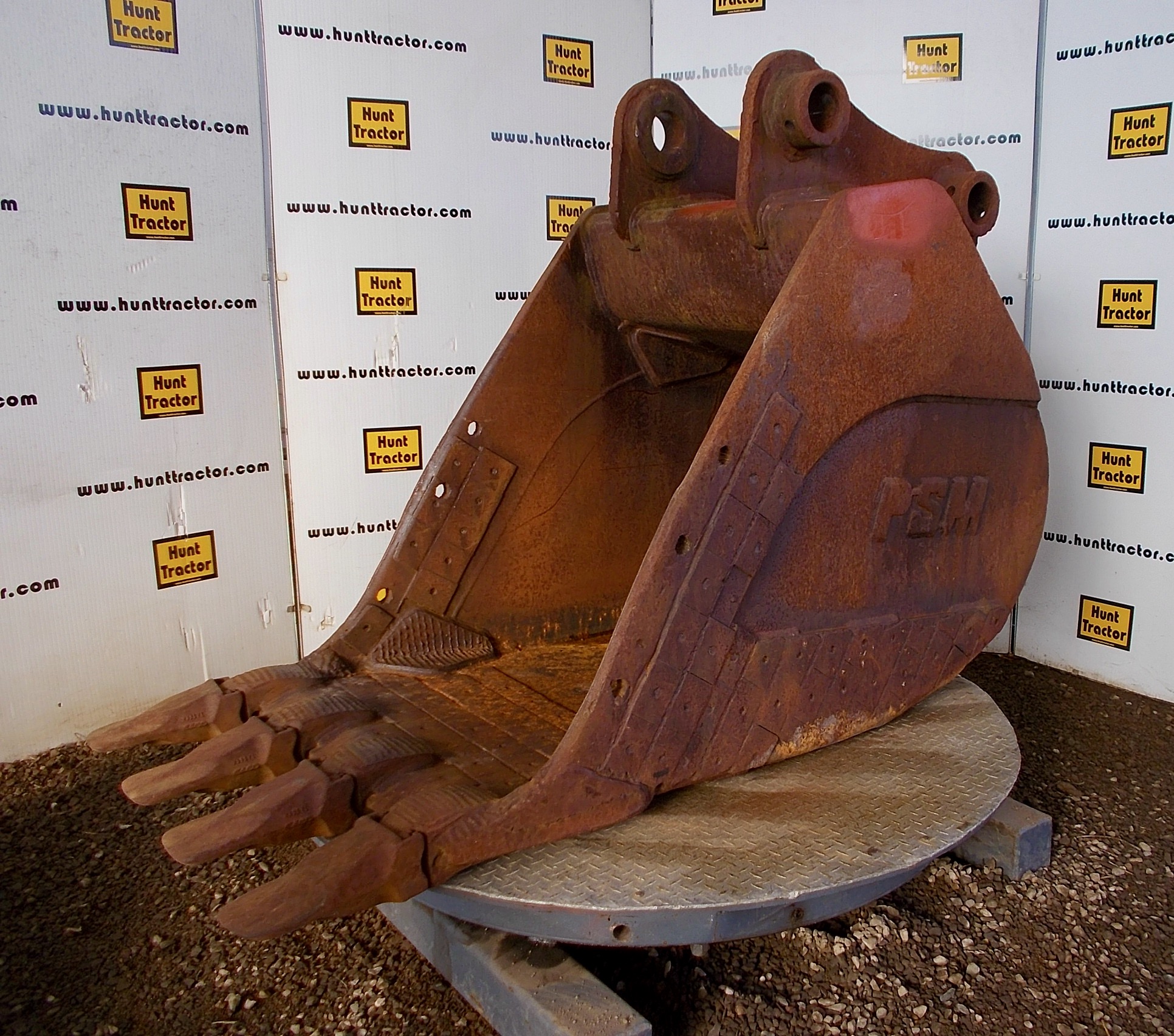 Used 36" PC300-8 Pin-On Excavator Bucket For Sale