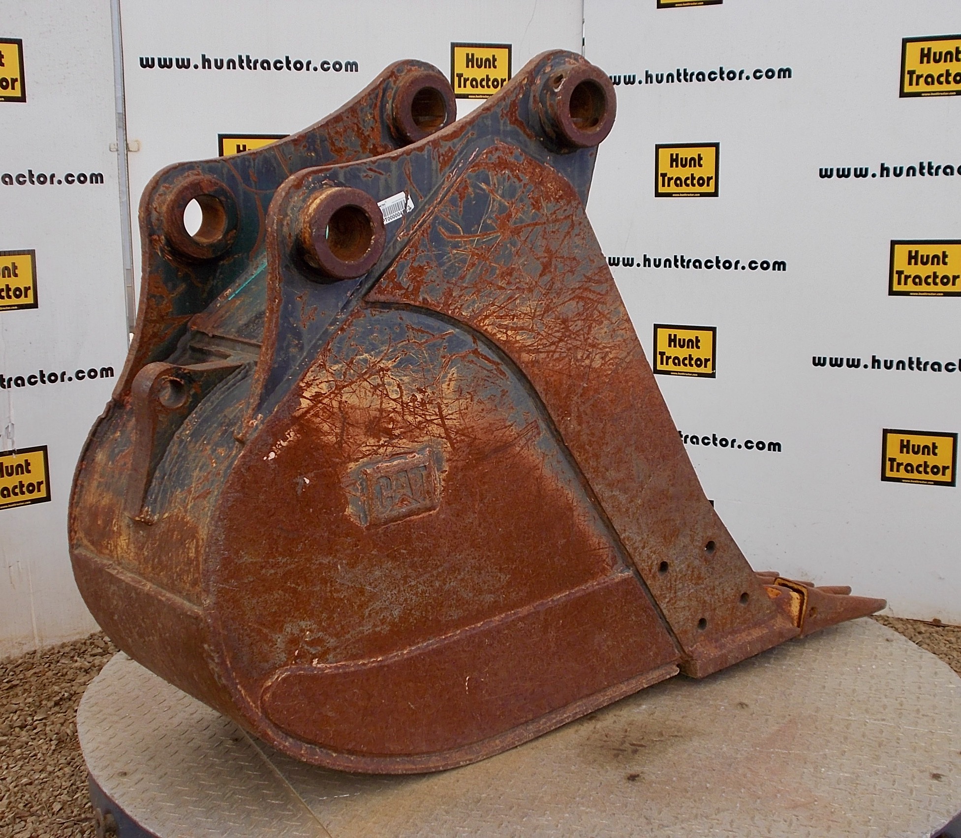 Used 18" Caterpillar 317 Pin-On Excavator Bucket For Sale