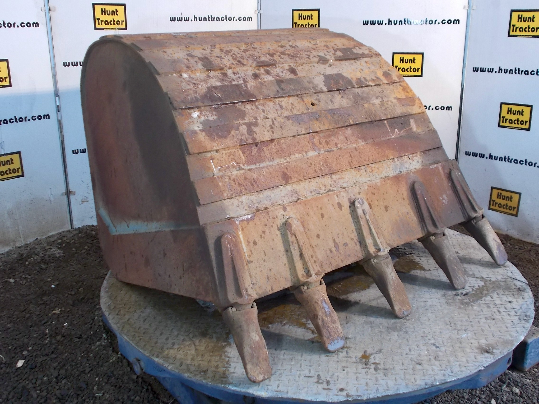 Used 48" John Deere 35D Gradall Quick Change Excavator Bucket For Sale