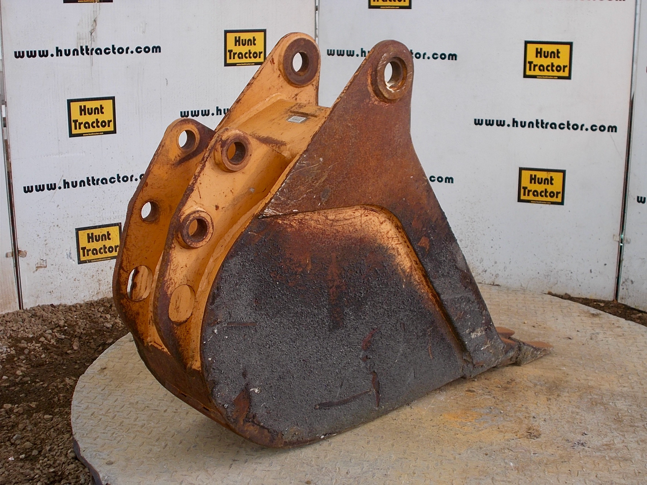 Used 12" Case 590SM Pin-On Backhoe Bucket For Sale