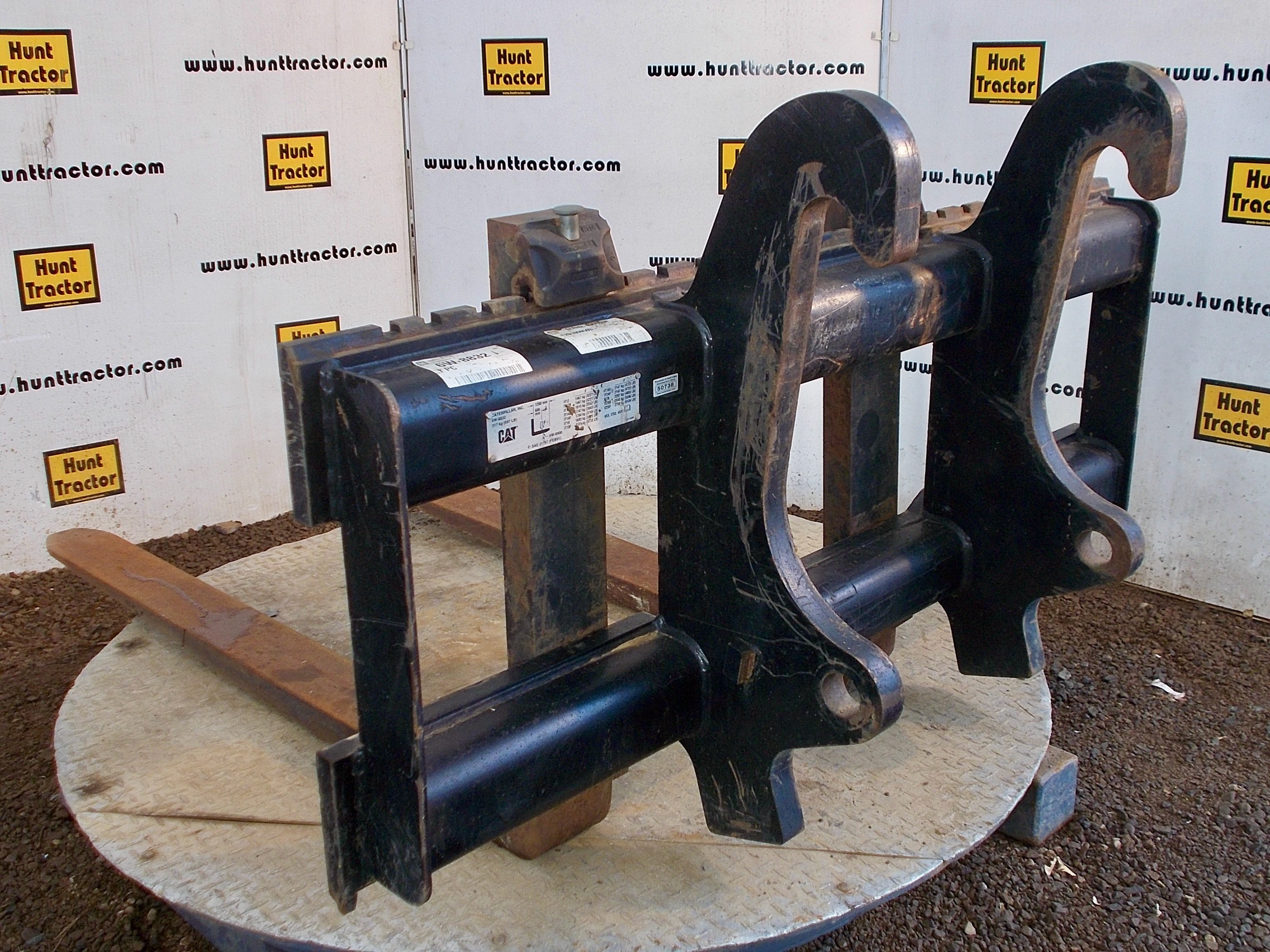 Used CAT IT28 Quick Change Forks For Sale