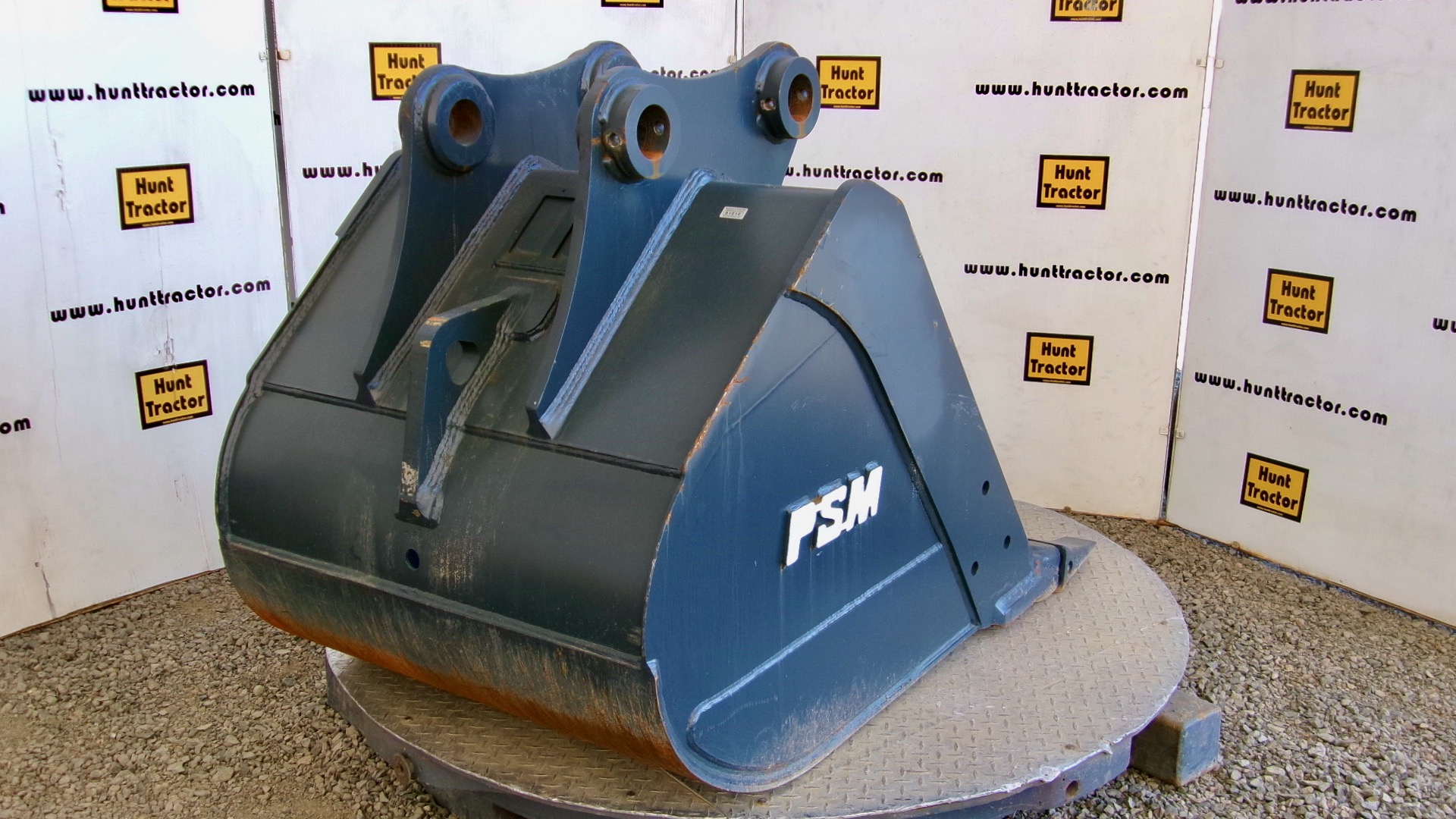 New 37" John Deere 135G Pin-On Excavator Bucket For Sale