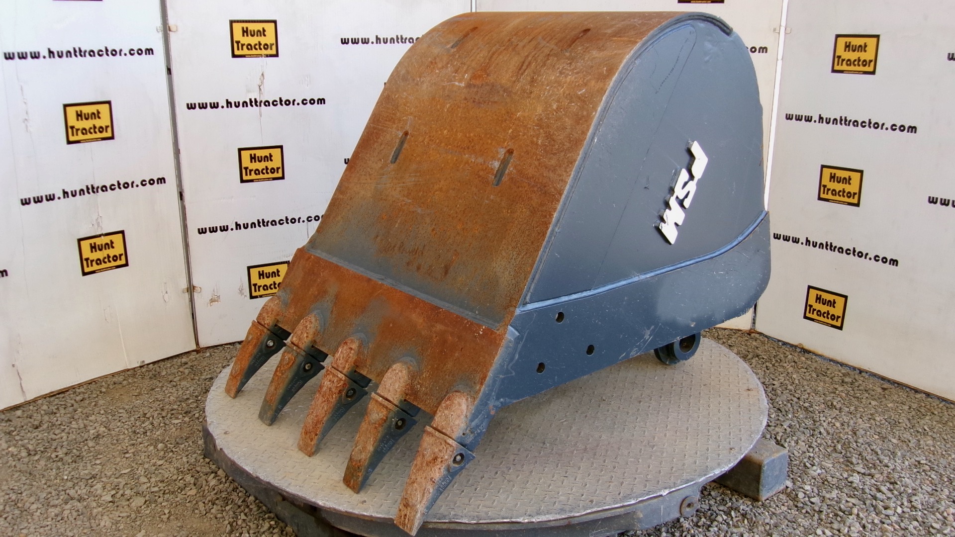 New 37" John Deere 135G Pin-On Excavator Bucket For Sale