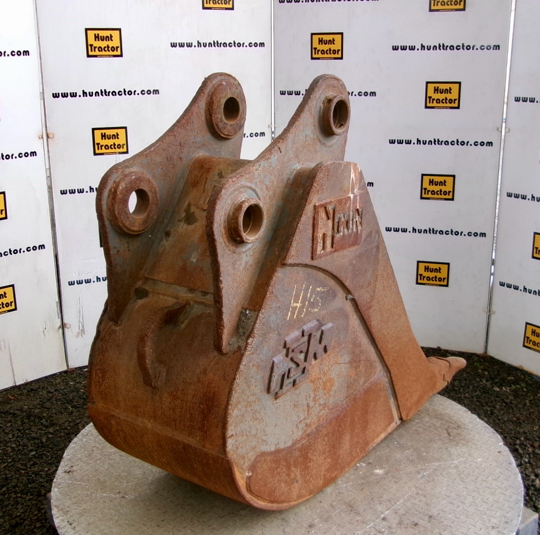 Used 24" Pin-On Excavator Bucket For Sale