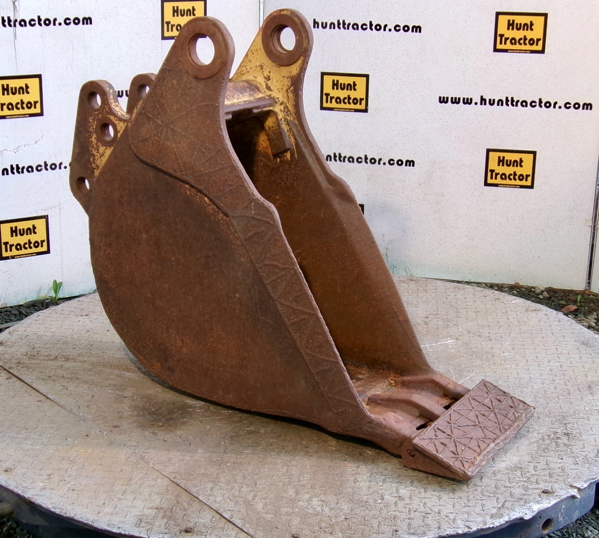 Used 12" Pin-On Backhoe Bucket For Sale