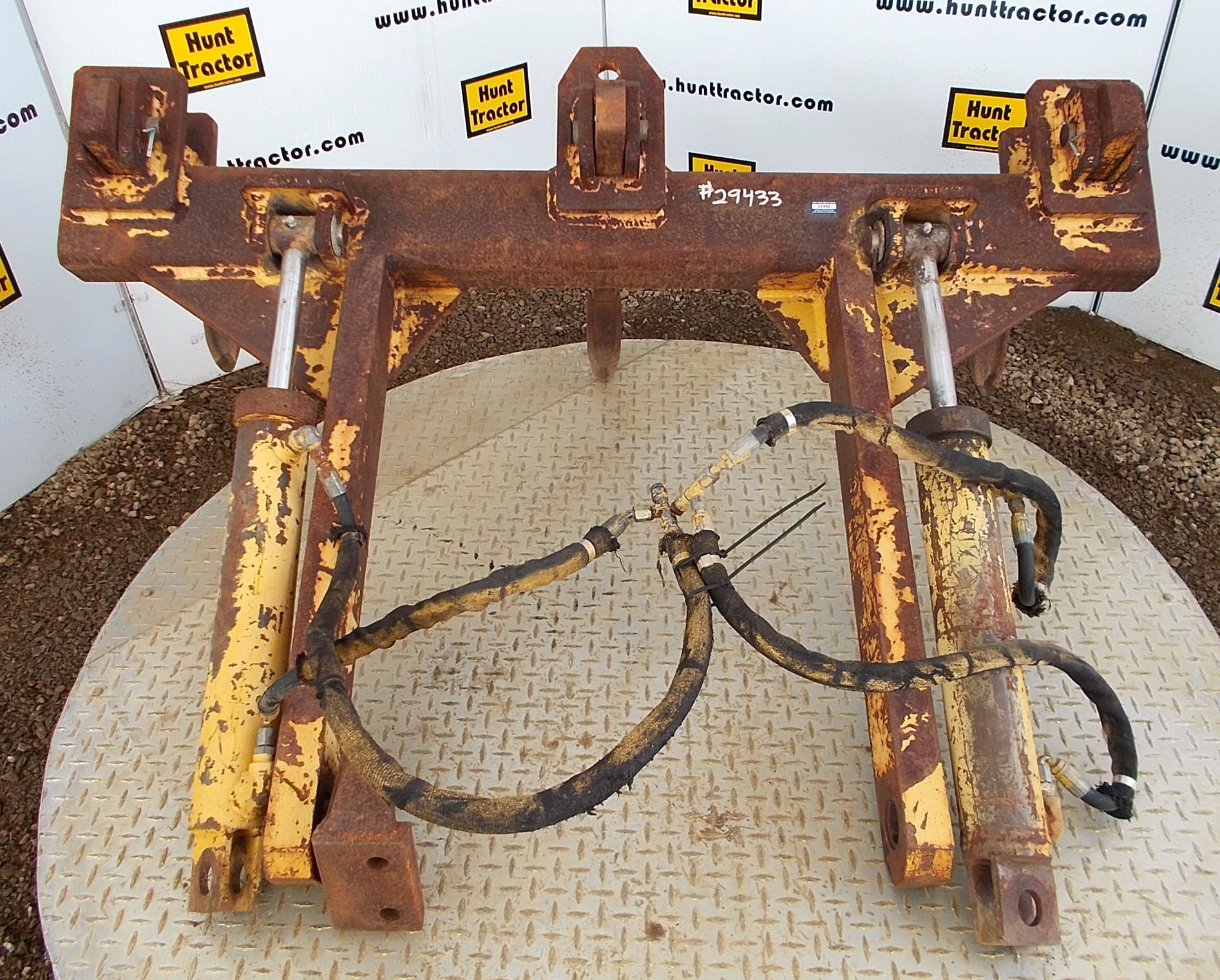 Used John Deere 450G, 550G, 650G Radial Ripper For Sale